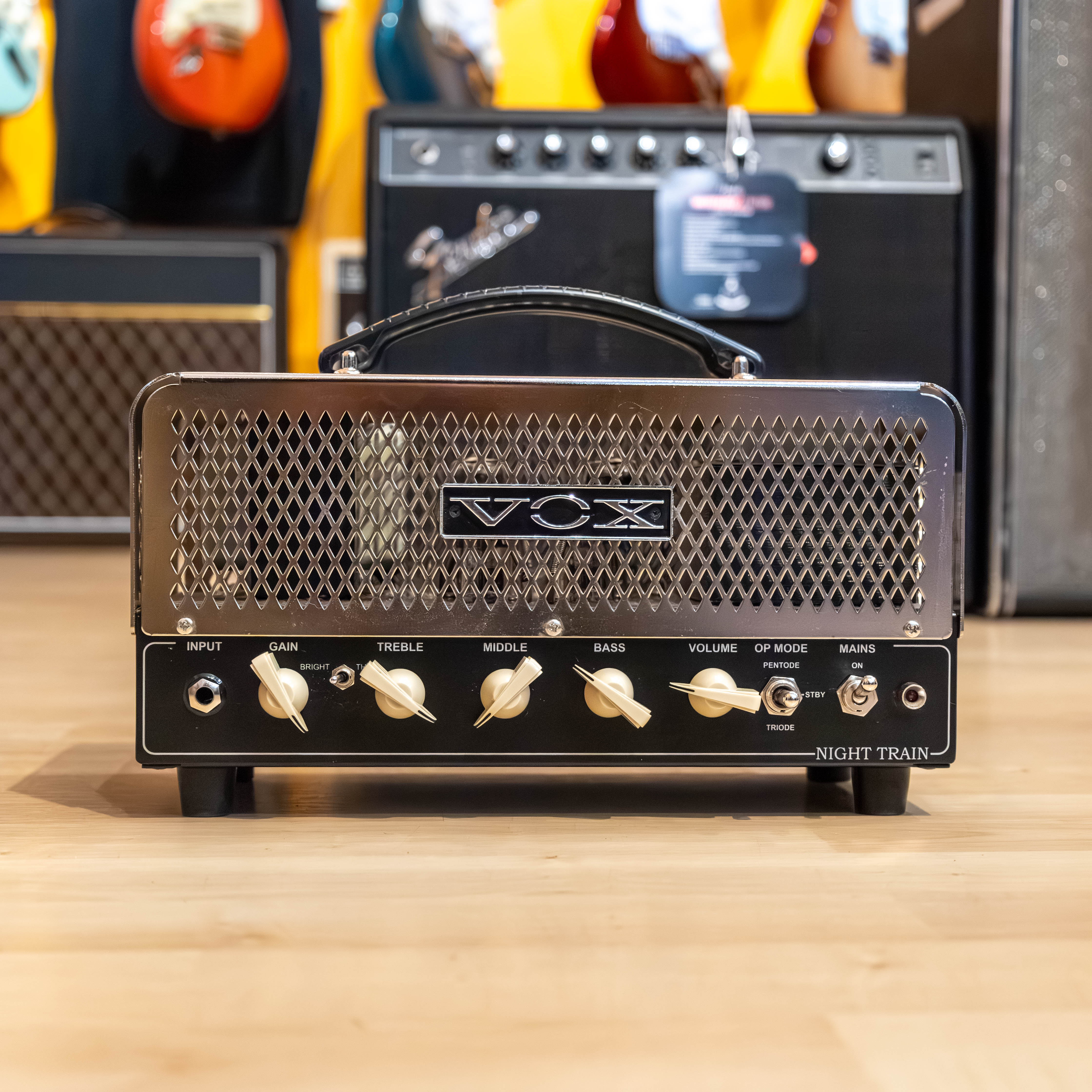 Vox - Nite Train Package - 15 Watt Tube Head w/ Carry Bag & Vox V112-N ...