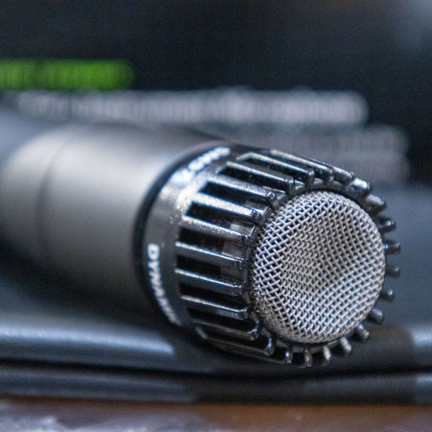 Shure- SM57 Cardioid Dynamic Mic w/Box - USED – Music City Canada