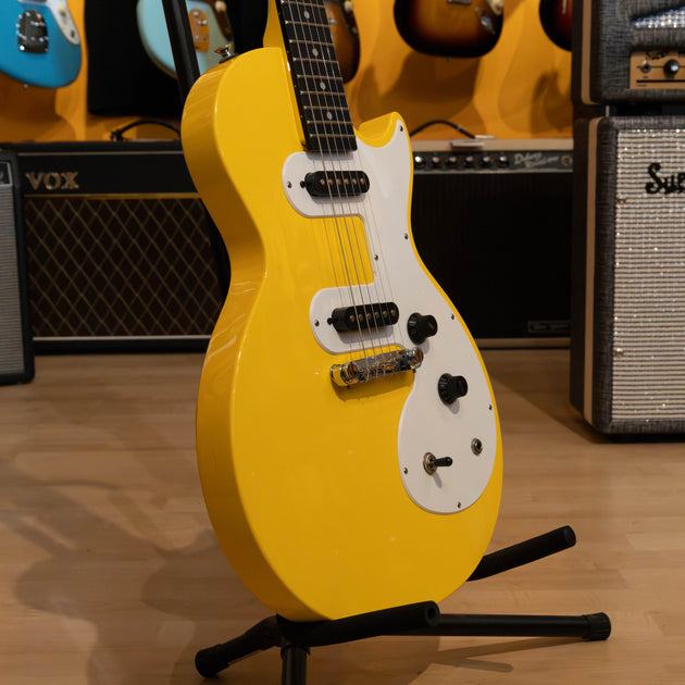 Epiphone - "SL- E1- Melody Maker" ( Sunset Yellow) w/ Rouge Valley Gig ...