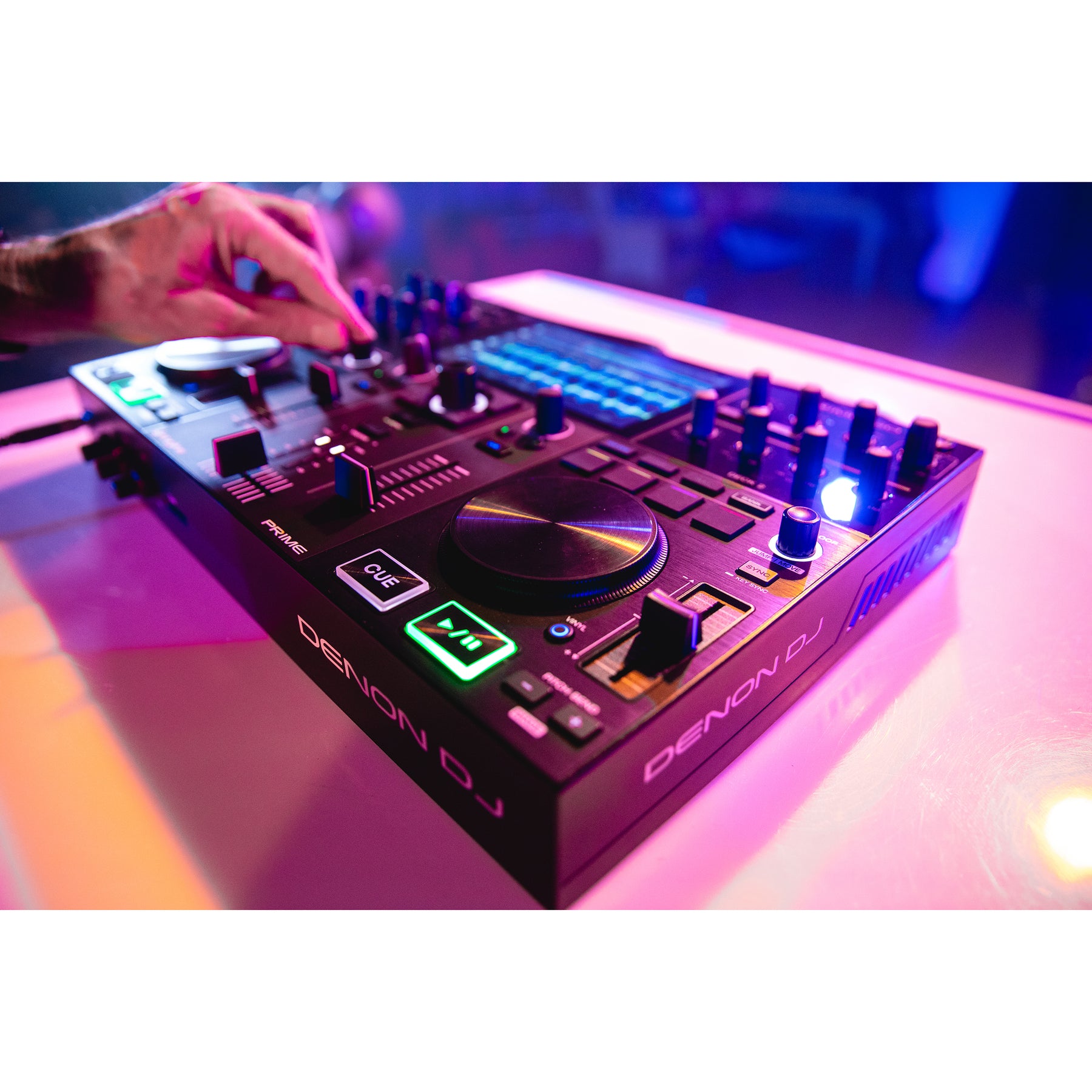 Denon PRIME GO Rechargeable Smart DJ 2-Deck Console w/ 7'' Touchscreen ...